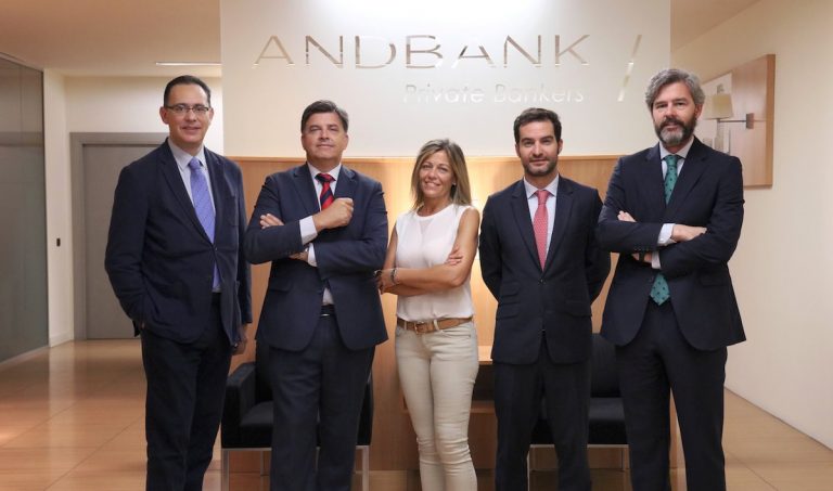 Andbank inaugura un espacio de coworking para agentes financieros ...