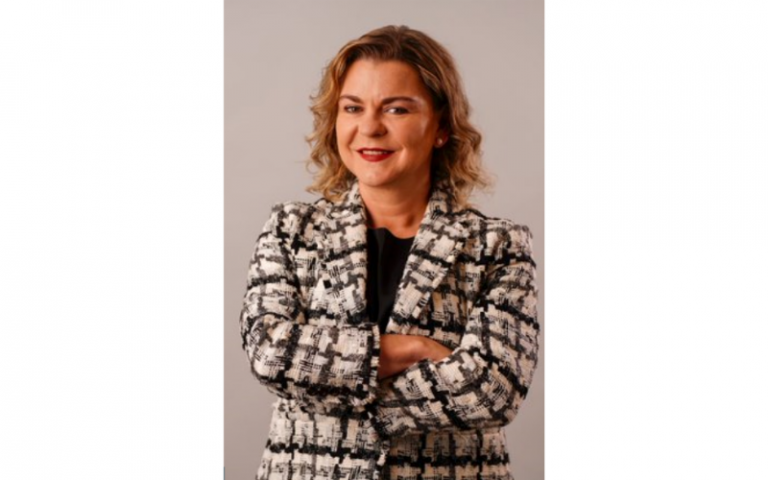 Laura Burke nombrada directora de Comunicaciones de Santander US ...