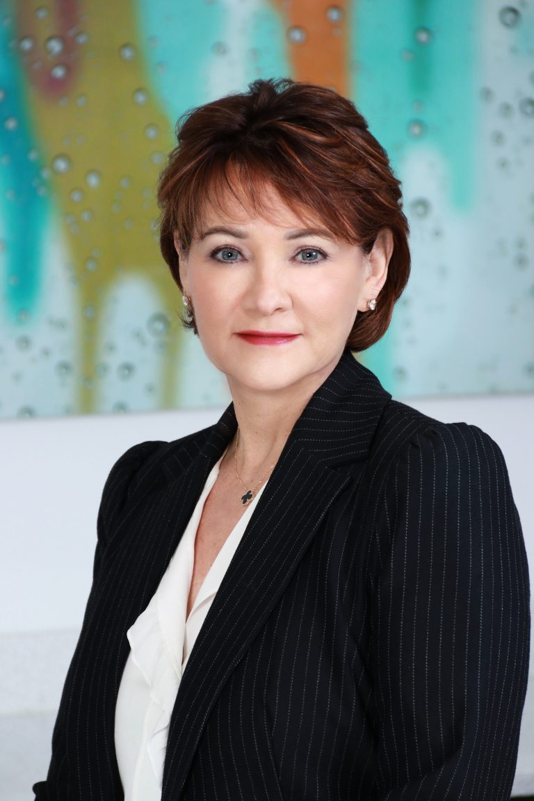 Debra Tyler se une a Insigneo en Miami - Funds Society